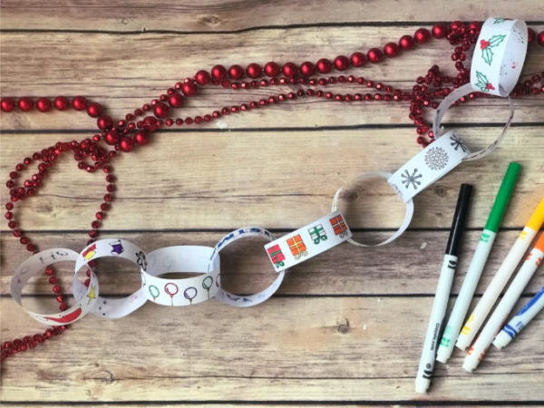 Free Printable Christmas Chains to Color | Clementine County